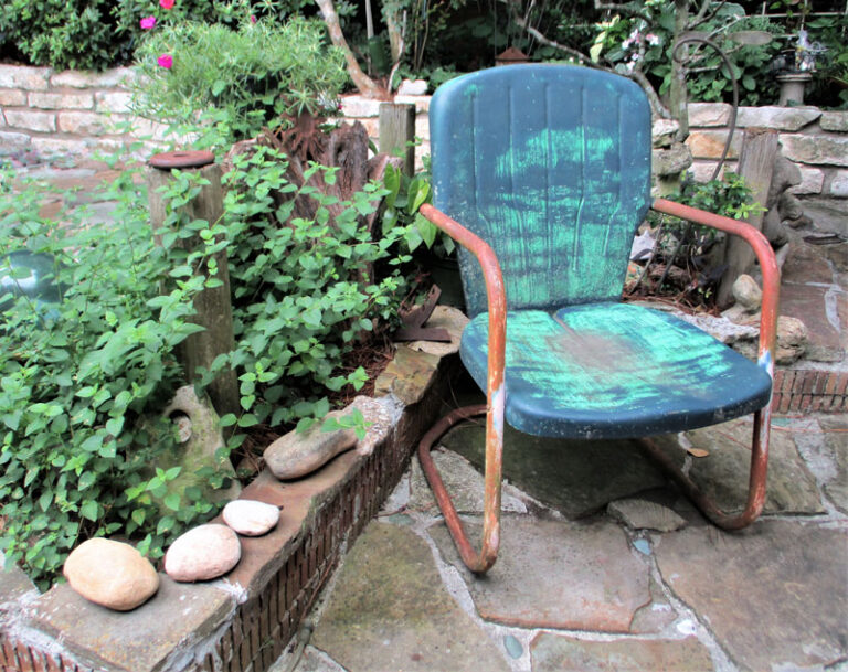 Motel chairs making a comeback – by Diane Morey Sitton - Neil Sperry's ...